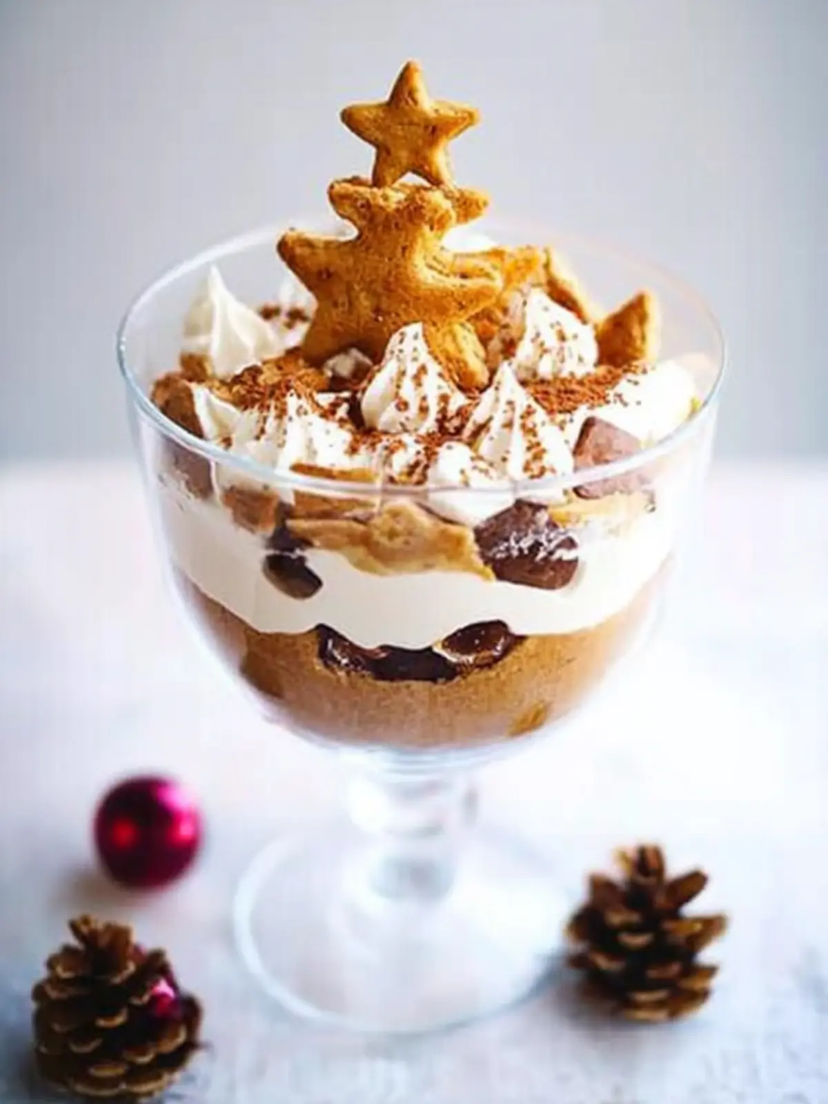 Irresistible Gingerbread Trifle Recipe: A Festive Delight